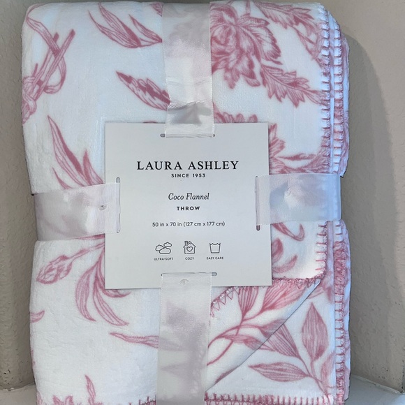 Laura Ashley | Bedding | Nwt Laura Ashley Delphine Shabby Chic Pink ...